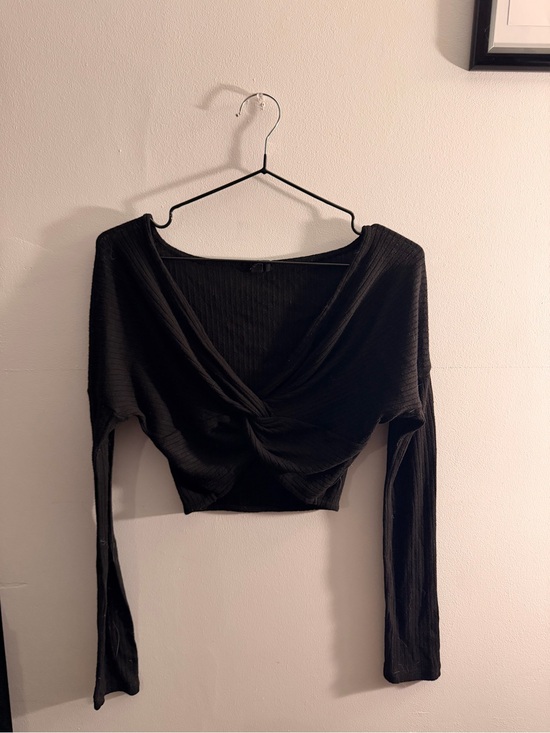 SHEIN | Tops | Shein Black Ribbed Twistfront Crop Top | Poshmark